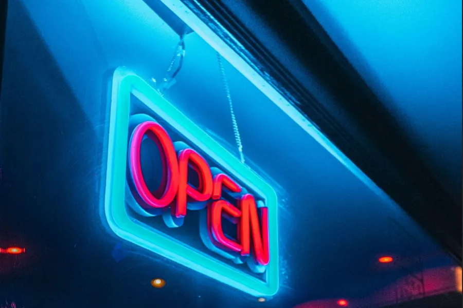 6 Essential Neon Sign Trends for 2022 - Alibaba.com Reads